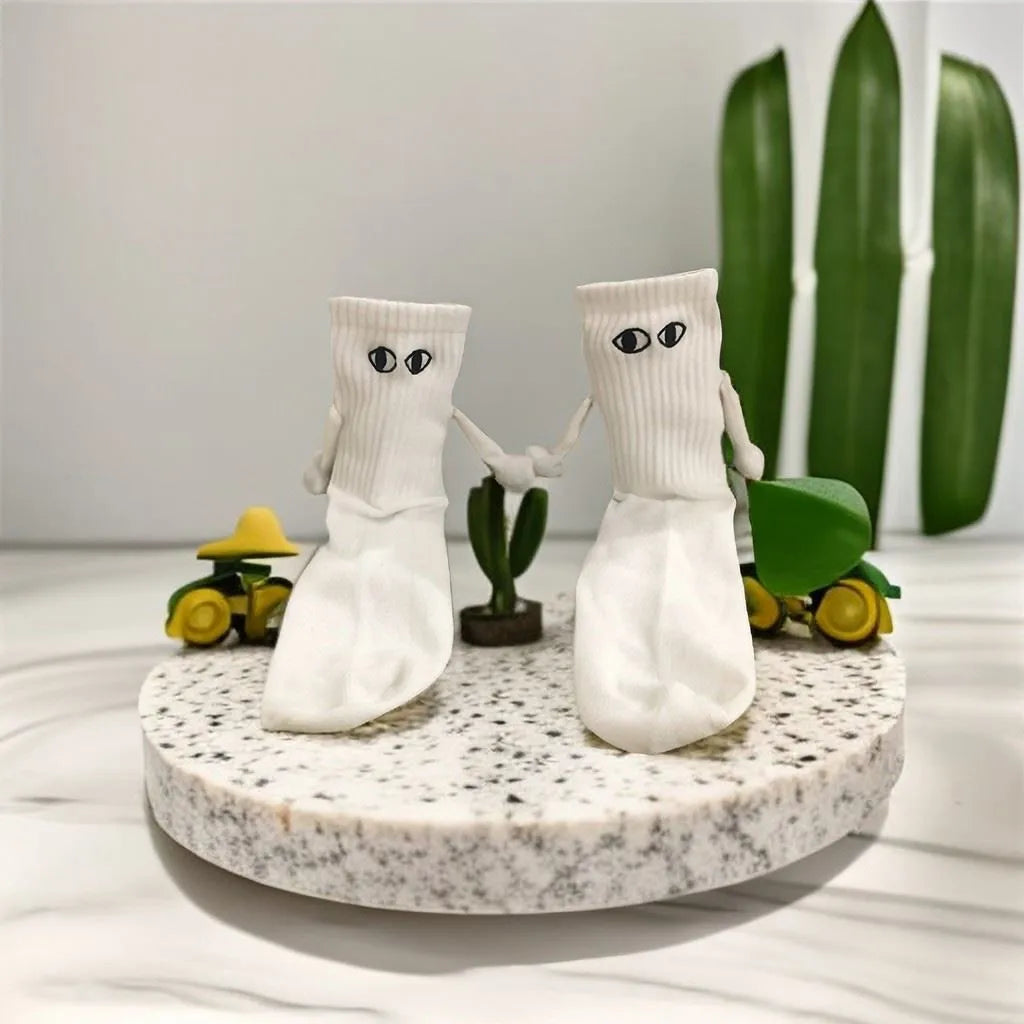 Magnetic Holding Hands Couple Socks – AKIRA-PRO-SUPPLIES